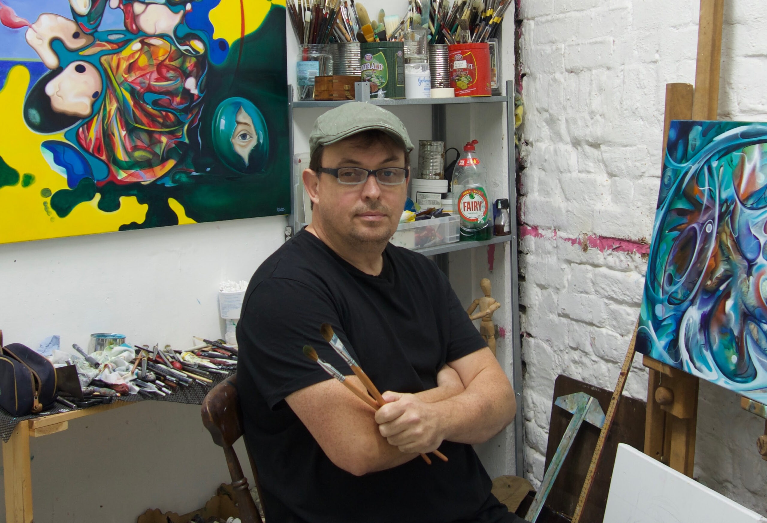 Cambridgeshire artist Kevin Gavaghan showcases dog sculpture at London ...